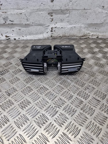 2014 MERCEDES E Class W212 Dashboard Dash Centre Air Vents A2128303154 ...