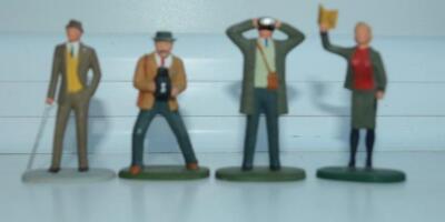 1 32 Figures in Scalextric & Slot Car Trackside Props & Buildings for ...