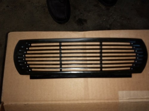 MERCEDES SPEAKER GRILL FOR 110 CHASSIS | eBay