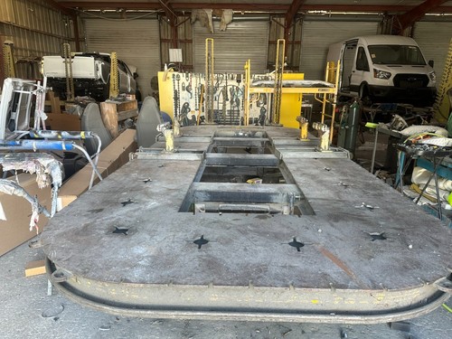 Chassis Liner Truck'n Revolution frame machine 192 inches long 86 ...