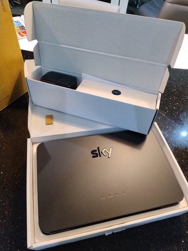 SKY BROADBAND Q ROUTER 4.2 WiFi HUB MODEL SR203 (UNIT ONLY) | eBay