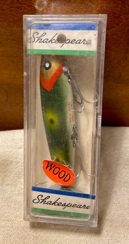 Vintage NIB Shakespeare Lucky Dog Frog Color 5” Wooden Fishing Lure ...