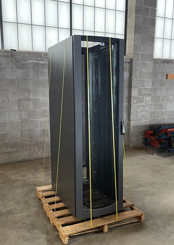 HP 42U Server Rack Cabinet Enclosure w/ Mesh Doors - Compaq 10K Series ...
