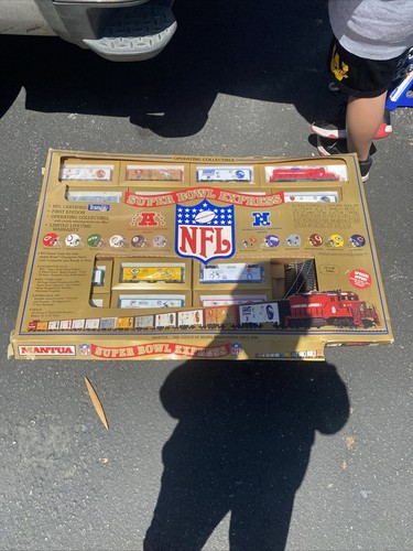 NFL Super Bowl Express Chiefs Electric Train Set HO- Mantua New in Box ...