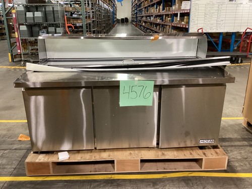 | 4576 | MoTak MST-72-30-X 70 2/5" Mega Top Sandwich/Salad Prep Table w ...