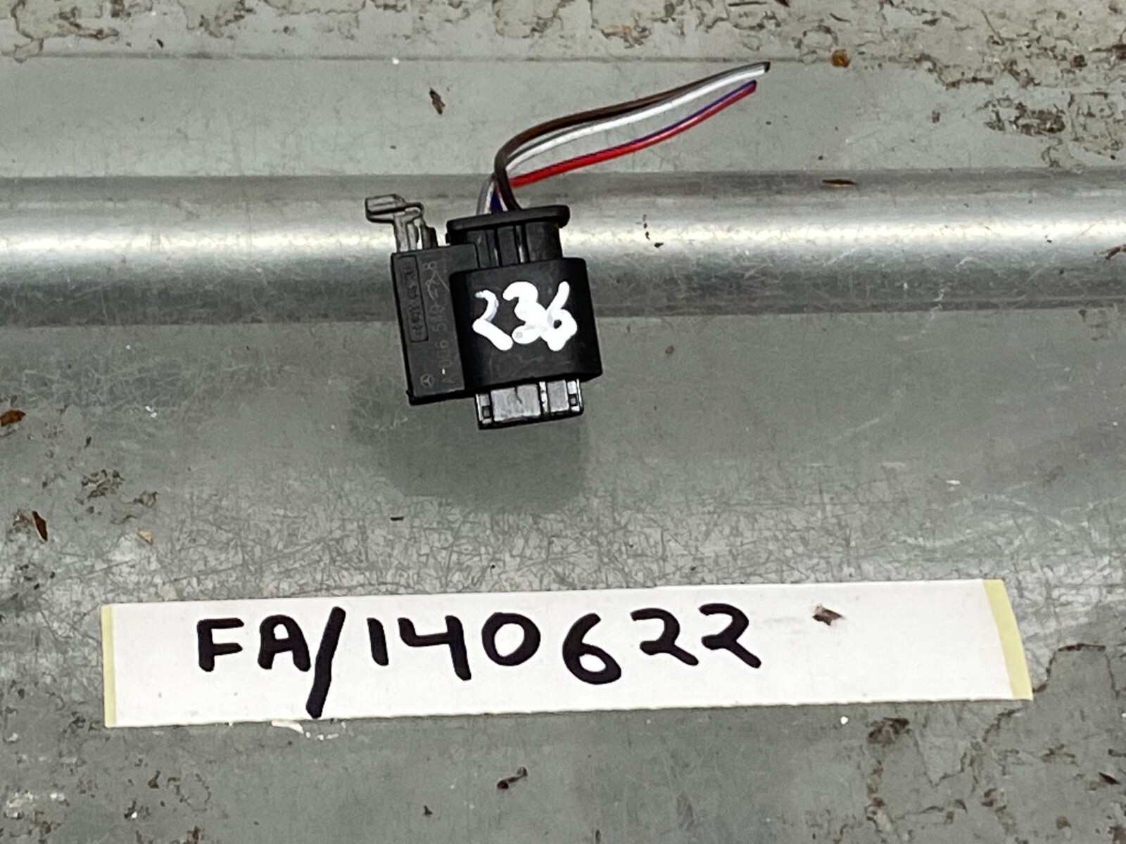 Mercedes C Class W202 93-00 C220 engine wiring harness loom white ...