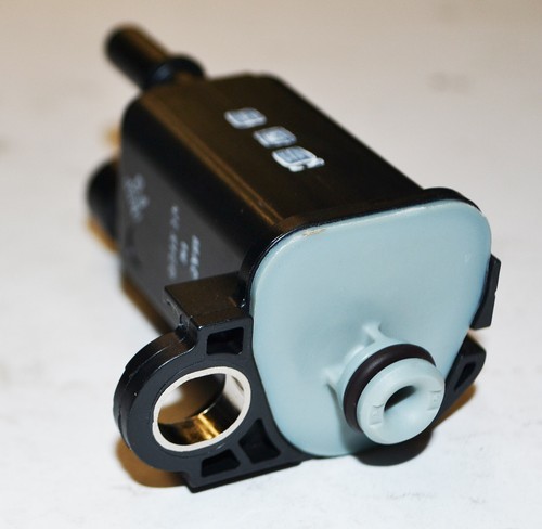 GM OEM 06-16 Aura Emission System Emission Components-Purge Valve ...