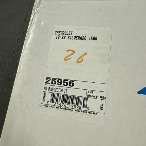 New AVS 25956 BugFlector Hood Protector Bug Shield. 2019-2022 Silverado ...