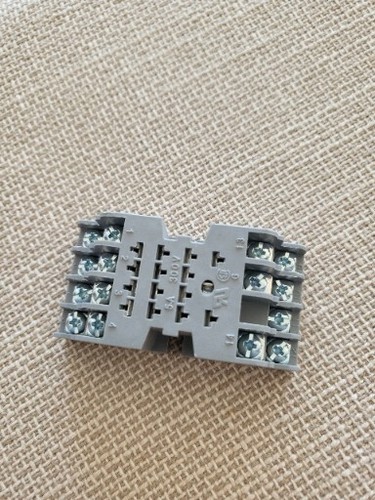 Tyco 1 pc Potter & Brumfield Relay Socket Base 27E166 T081 300 Volt | eBay