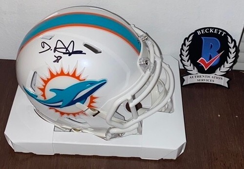 De’Von Achane Signed Autographed Mini Helmet Miami Dolphins Beckett ...
