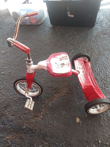 Vintage Roadmaster Tricycle red Vintage Roadmaster Tricycle red. | eBay