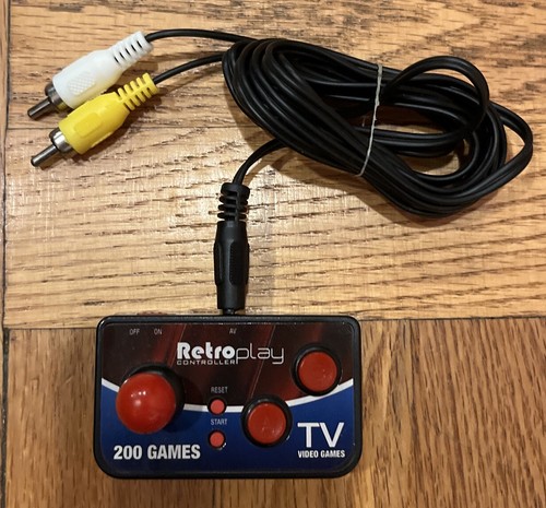 DREAMGEAR My Arcade RetroPlay Plug N Play Controller 200 Games NEW DGUN ...