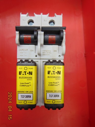 EATON BUSSMANN CCP2-2-30CF FUSIBLE DISCONNECT SWITCH w (2) TCF30RN 30A ...