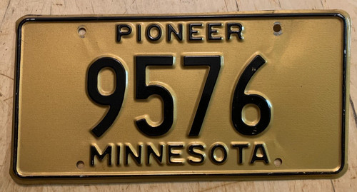 MINNESOTA PIONEER HORSELESS CARRIAGE ANTIQUE AUTO LICENSE PLATE " 9576 ...