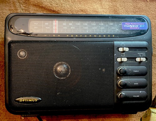 Vtg OPTIMUS Radio Shack High Performance AM FM Portable Radio 12-603A ...