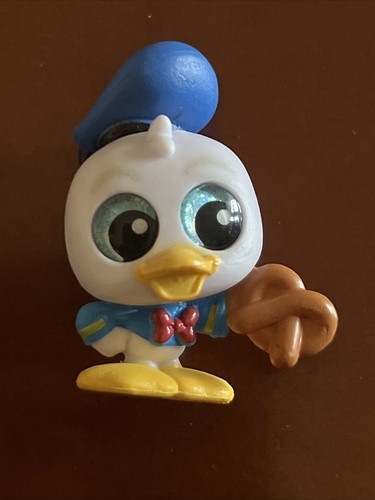 Disney Doorables Ultimate Vacation Amusement Getaway Donald Duck Rare ...