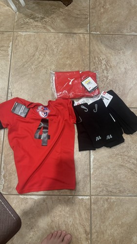 2pc SET Puma YOUTH 9-10y Red Jersey & 3 Sets Of Black SOCCER Socks #8 ...