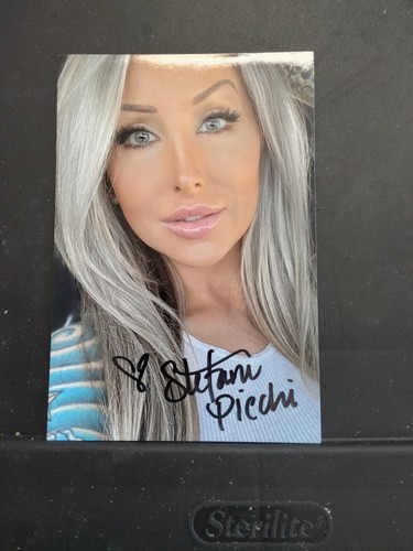Stefani Picchi Autographed 4x6 Photo Model, Influencer Make-up Artist ...