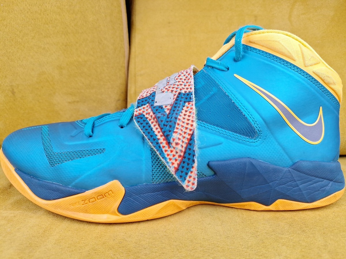 Lebron Soldado 7 Preto E Azul Nike Mens Lebron Soldier XIV 14