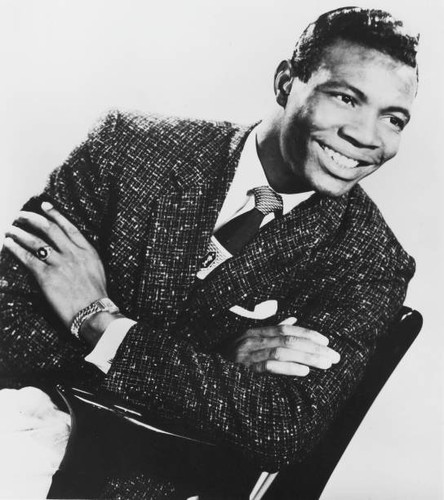 Larry Birdsong Posed Studio Portrait Of Larry Birdsong Old Music Photo ...