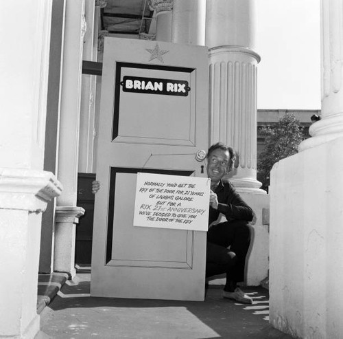 Brian Rix celebrates 21 years of farce for it was not date 1950 th- Old ...