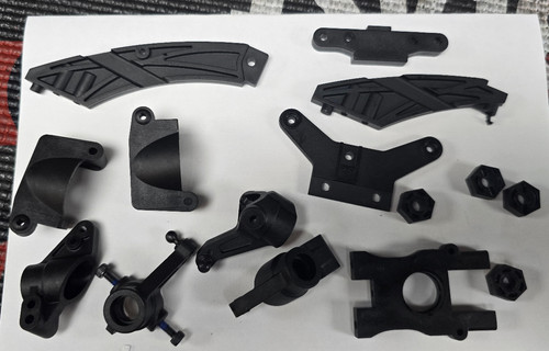 HPI WR8 F c hubs, steering knuckles, R hubs, chassis braces, hexes ...