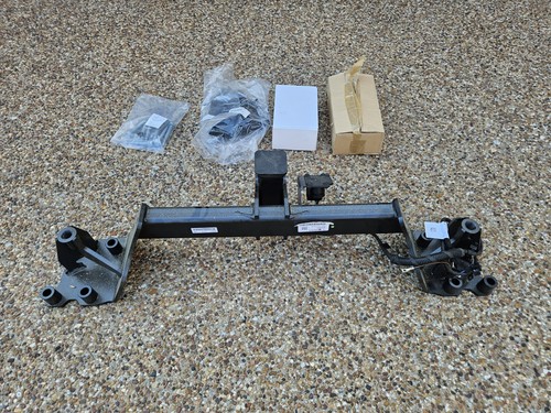 PORSCHE CAYENNE 9Y0 OEM GENUINE ORIGINAL FACTORY COMPLETE TRAILER HITCH ...