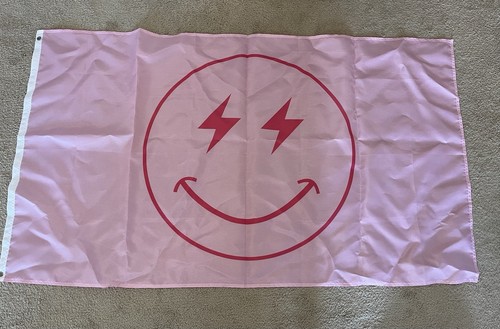 Preppy Theme Pink Smile Face Flag 3’ x 5’ | eBay