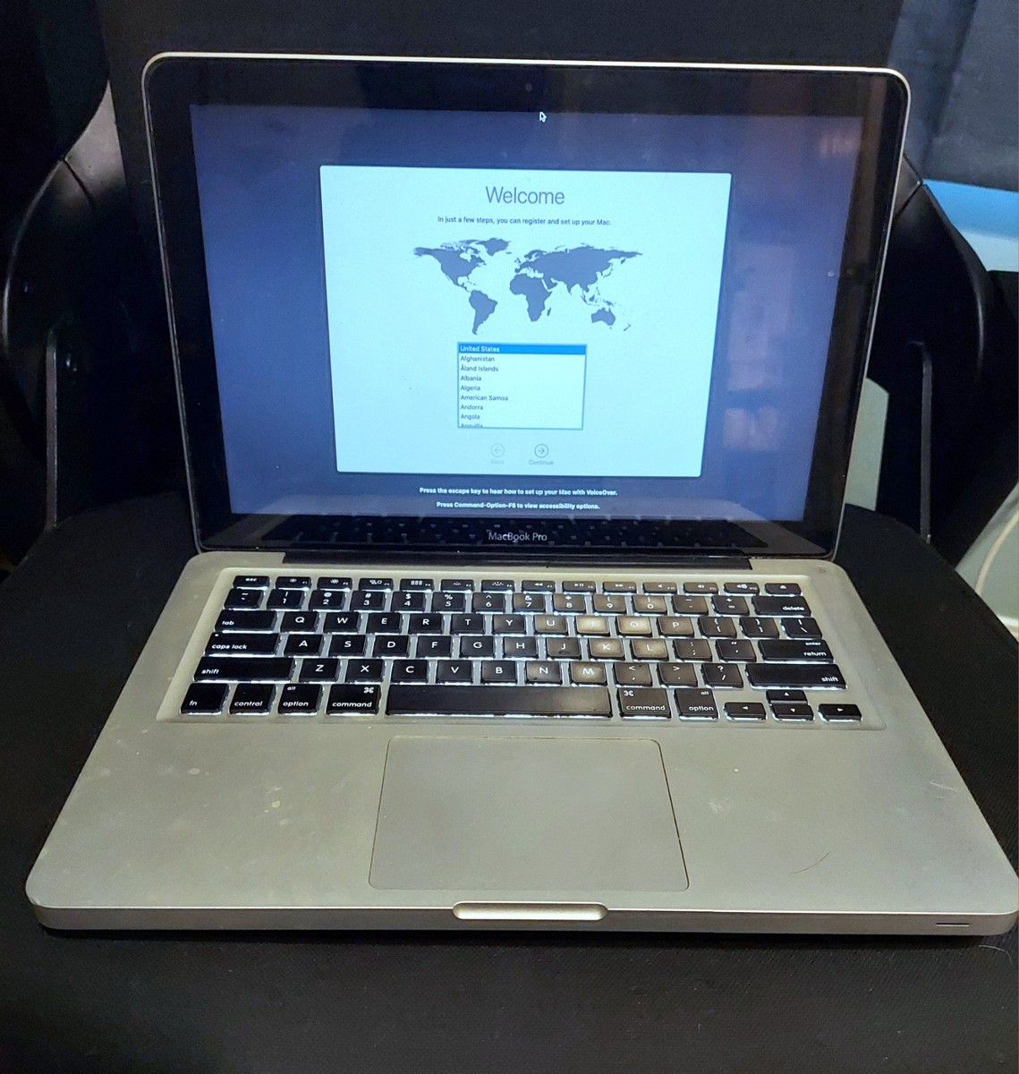 MacBook Pro Mac OS X 10.10, Yosemite Apple 13-13.9 in Screen MacBook Pro Mac OS X 10.10, Yosemite Apple 13-13.9 in Screen