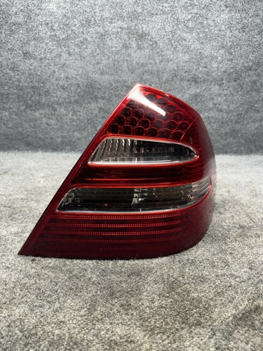 MERCEDES BENZ OEM W211 E-class A2118200664 Right Passenger Tail Light ...