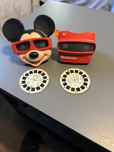 Lot of TWO (2) Vintage Plastic Viewmasters 3D View-Master Viewer and ...