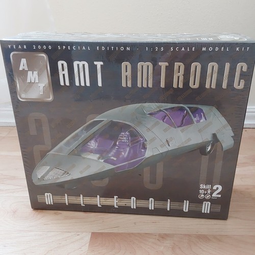 AMT 30273 AMTRONIC Futuristic Millennium Model Car Mountain Kit for ...