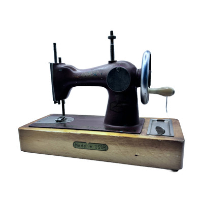 Toy Sewing Machine in Collectable Sewing Machines for sale | eBay