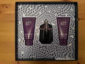 Alien Perfume Set for sale | eBay
