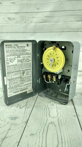 T103 Series 40 Amp 125-Volt DPST 24-Hour Mechanical Time Switch with ...
