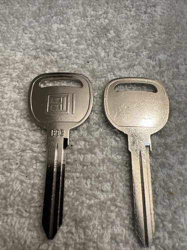 Lot Of 2 B93-NP Gm Intrigue 1998 Key Blank Trucks Doors Ignition ...