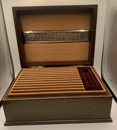 VTG Wooden Cedar Lined Humidor Cigar Box w/Silver Plague Charles Meiley ...