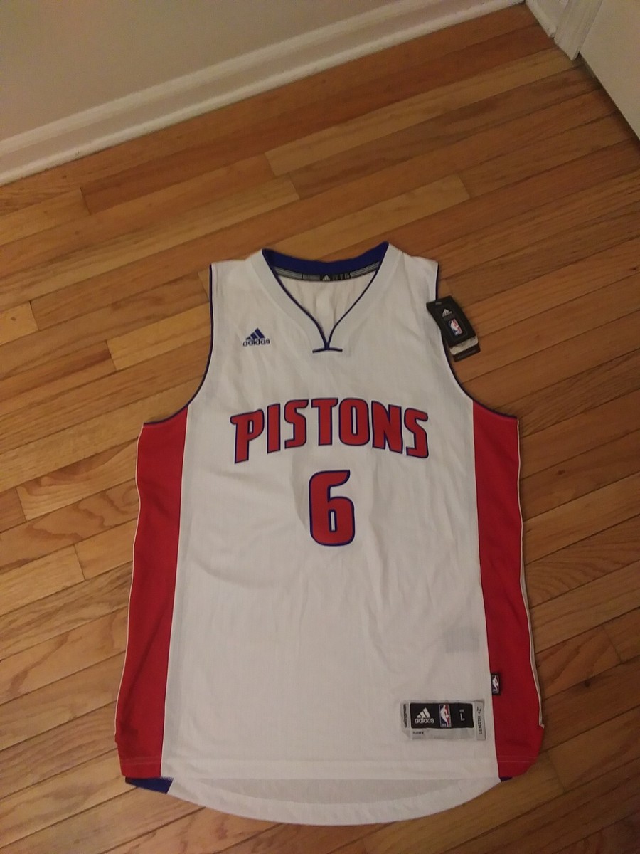 Josh Smith Pistons Uniform