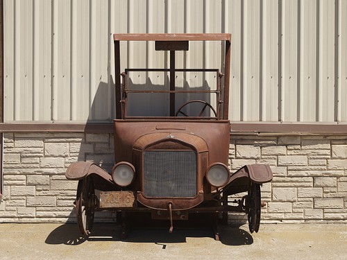 metalart version front half rusted jalopy downtown Ritzville Washington ...