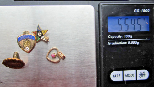 5.5 grams 14k GOLD PINS ETC. SCRAP - NOT SCRAP | eBay