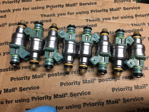 24lb fuel injectors Ford Chevrolet Pontiac Camaro Mustang set of 8 | eBay