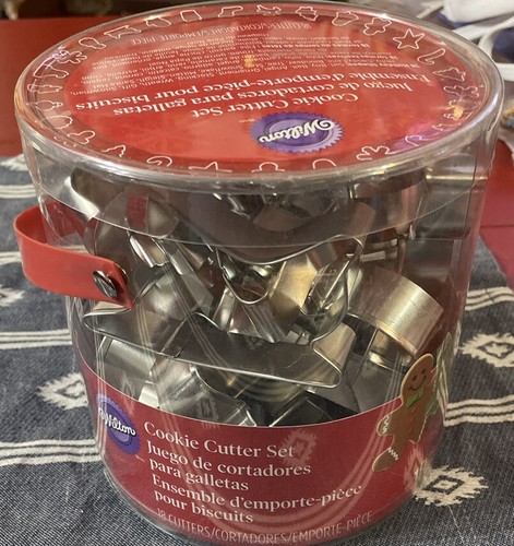 New Wilton 18 Count Christmas Holiday Shape Metal Cookie Cutter Set ...