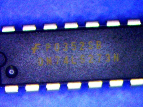 FAIRCHILD SEMICONDUCTOR DM74LS273N Qty of 30 per Lot IC D-LS 74LS273 ...