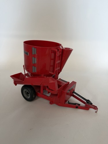 Vtg ERTL International Farmhand Feed Grinder Mixer Mill 1/16 Farm Toy ...