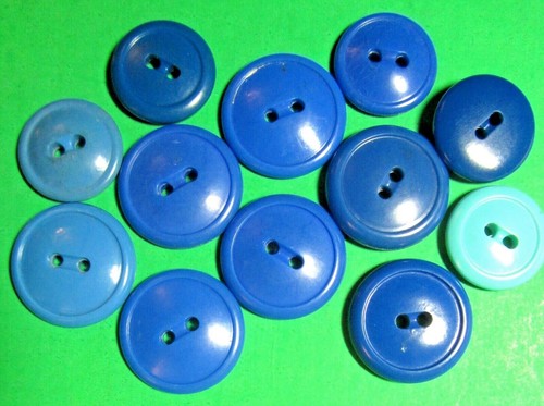 (12) VINTAGE 3/4"-7/8" BLUE PLASTIC 2-HOLE COLT? BUTTONS-M931 | eBay