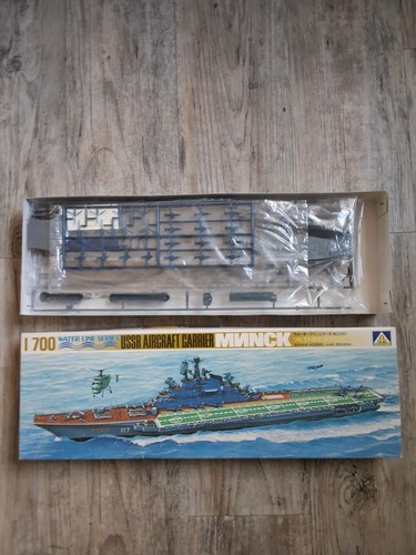1979 Aoshima WLA130 USSR Aircraft Carrier MNNCK / Minsk - 1/700 ...