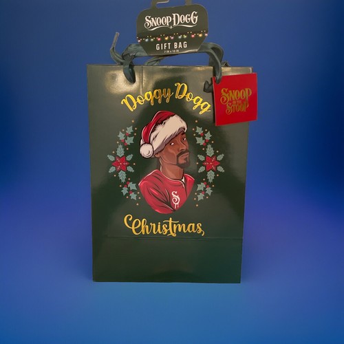 🆕 “Snoop On The Stoop”🎄Snoop Dogg Christmas🎄10x7” Gift Bag Officially ...