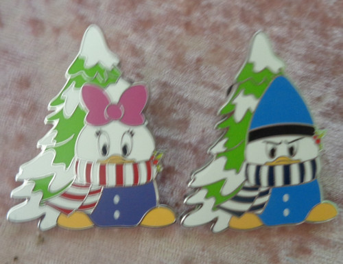 Disney Parks - (2) Winter / Holiday Gnomes - Mystery Box Pins - Donald ...