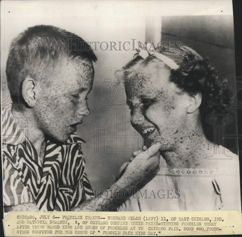 1950 Press Photo Indiana's Bernard Welch & Patricia Braasch compare ...