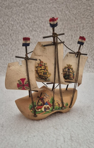 Vintage Dutch souvenir wooden flag ship clog - hand painted Good ...